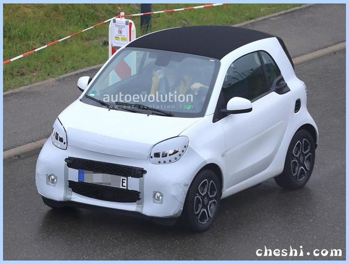 国产价格能否下降？smart新款车型曝光，年内将亮相__凤凰网