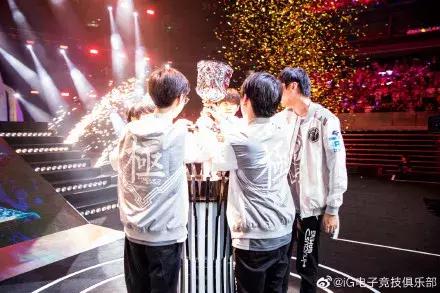 当LPL冠军iG与LCK冠军SKT相遇，你会支持哪一个？_凤凰网娱乐_凤凰网