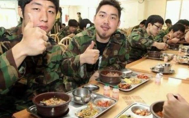 当今各国军队的伙食到底如何？我国解放军又处于什么阶段？_凤凰网