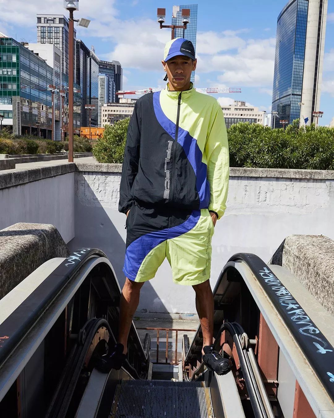 壁纸丨入了PALACE的坑，你就跳不出他们的宫殿了_凤凰网