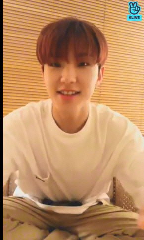 [星闻]Hoshi进行生日Vlive...“Hoshi生日”登上NAVER实时搜索词__凤凰网