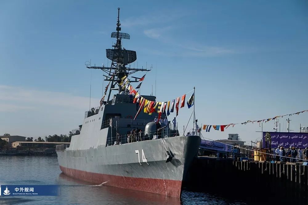 伊朗入列一艘新型国产驱逐舰_凤凰网