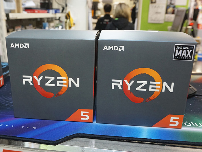 AMD锐龙7 2700/5 2600X推新版，配Wraith Max RGB散热器__凤凰网