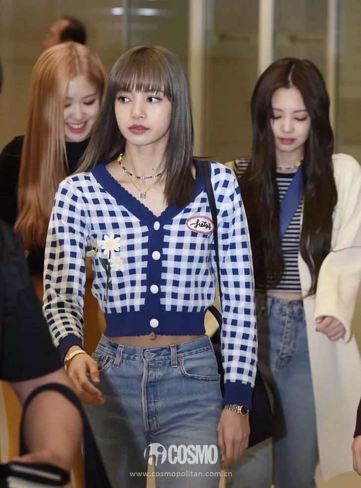 时髦办 | Lisa的项链好夏天，我找到了150块同款同款～_凤凰网