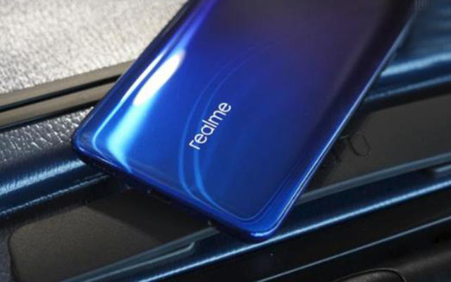 realme X真机上手：这才是千元机应该有的样子！__凤凰网