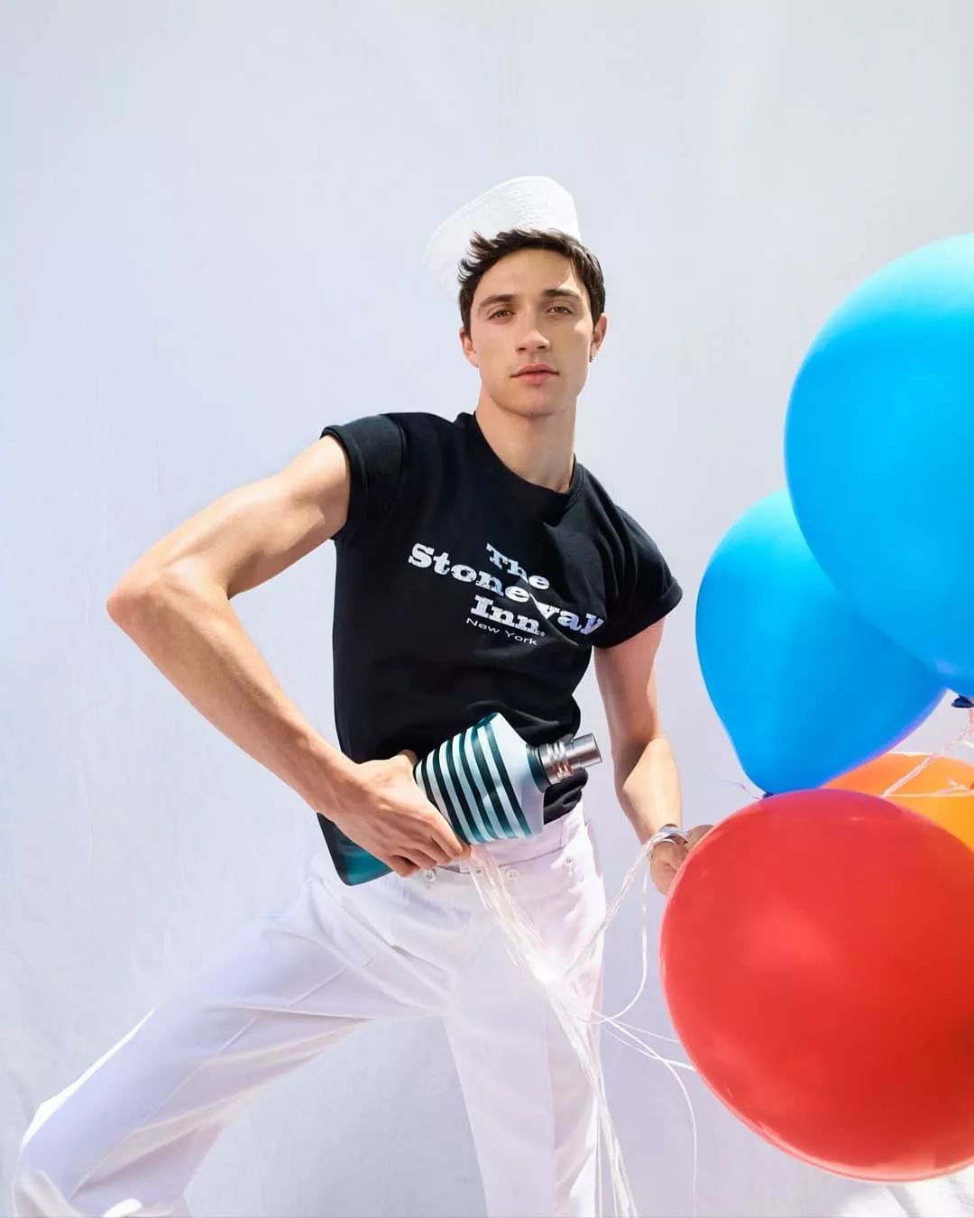 戳爷男友Jacob Bixenman获得首支广告代言！_凤凰网