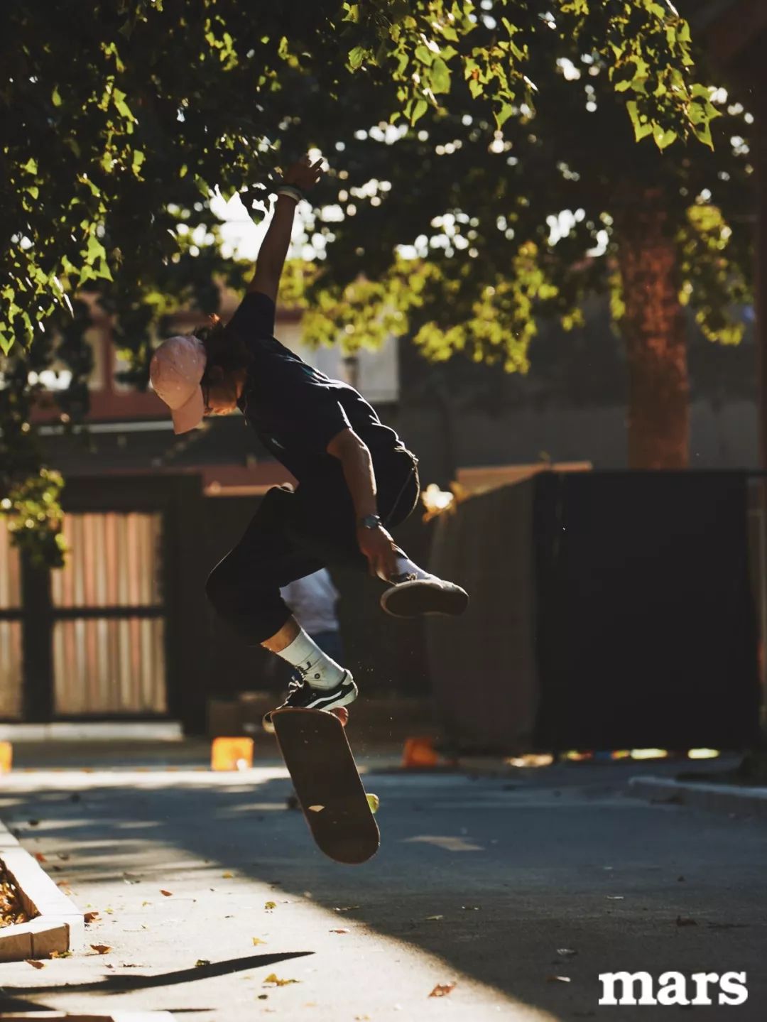 mars PLAY | 和牛超见面那几天天天天气都超好_凤凰网时尚_凤凰网