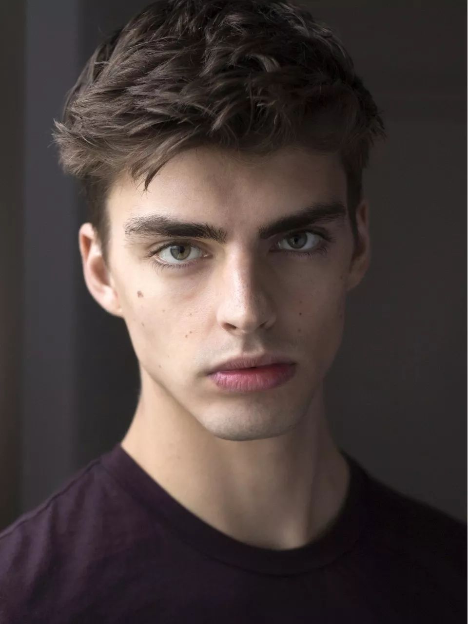 他曾是Donatella最爱的男模特，红极一时后光速过气，如今决定退出时尚圈！_凤凰网