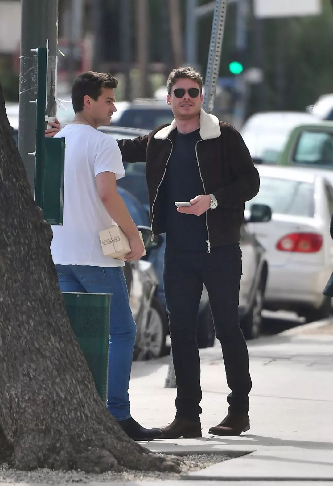 与小男友分手后，Sam Smith身材反弹复胖至两百斤，再度经历人生低谷！_凤凰网