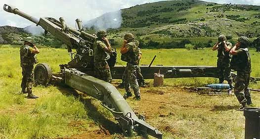 中国的AH-4和美国M777超轻榴弹炮比，不但便宜而且更好用哦__凤凰网