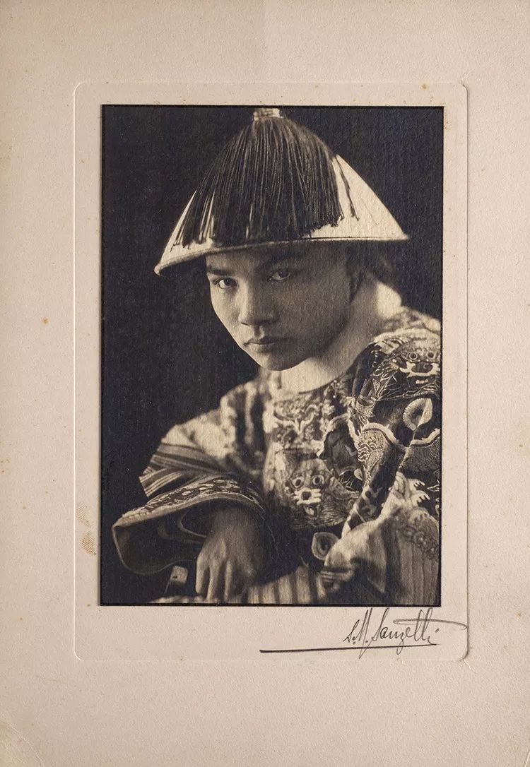 一个犹太摄影师用胶片拍了无数民国美女，美到无可救药！_凤凰网