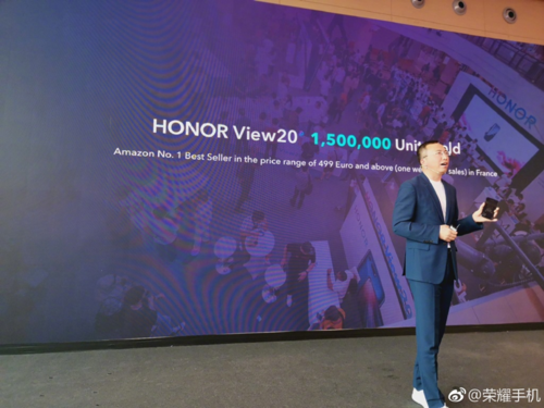 荣耀V20亮相MWC 魅眼全视屏/TOF镜头引领行业趋势_凤凰网