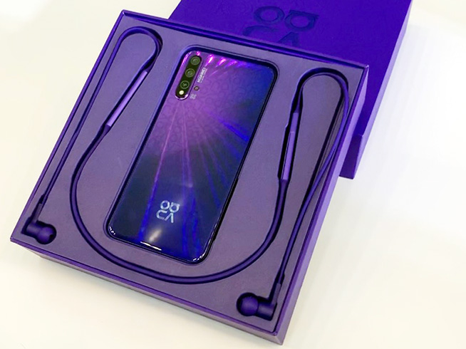 配499元蓝牙耳机，华为nova5 Pro星耀礼盒版上手__凤凰网