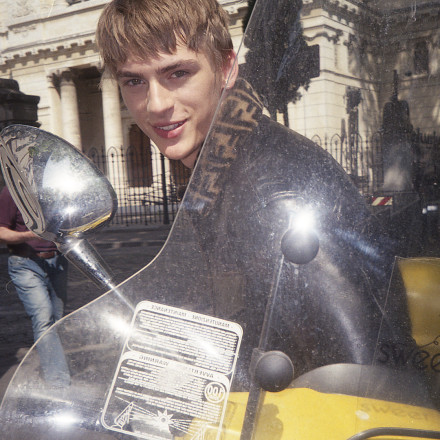 嫁给Fendi的99年英国男孩——Ben Sherrell_凤凰网