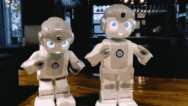 AI芯天下丨那些年的人工智障：走了 Siri，来了陪伴式机器人__凤凰网