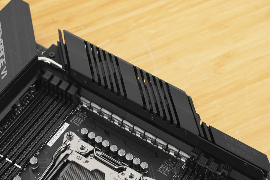X299平台新旗舰 华硕玩家国度 R6E OMEGA主板评测__凤凰网