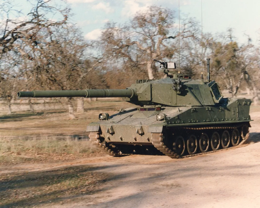 M8装甲火炮系统中标？美国轻坦重生的变与不变_凤凰网