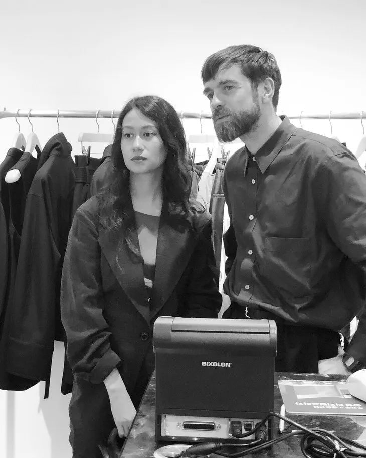 时髦办 | Christophe Lemaire和Sarah Linh Tran：爱情最高级的模样_凤凰网