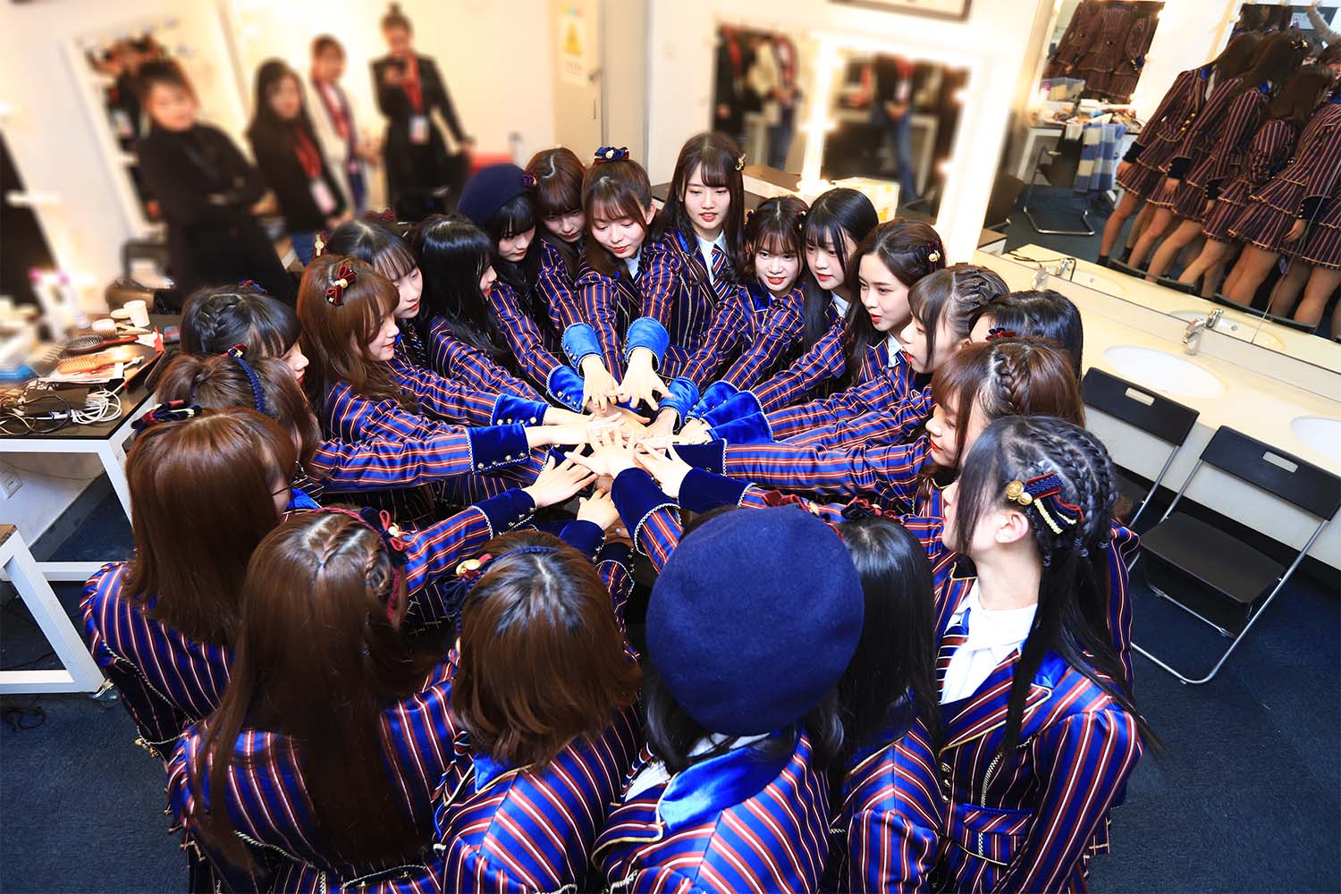 AKB48 Team SH 见面会新歌首唱 独特曲风女团新定义_凤凰网