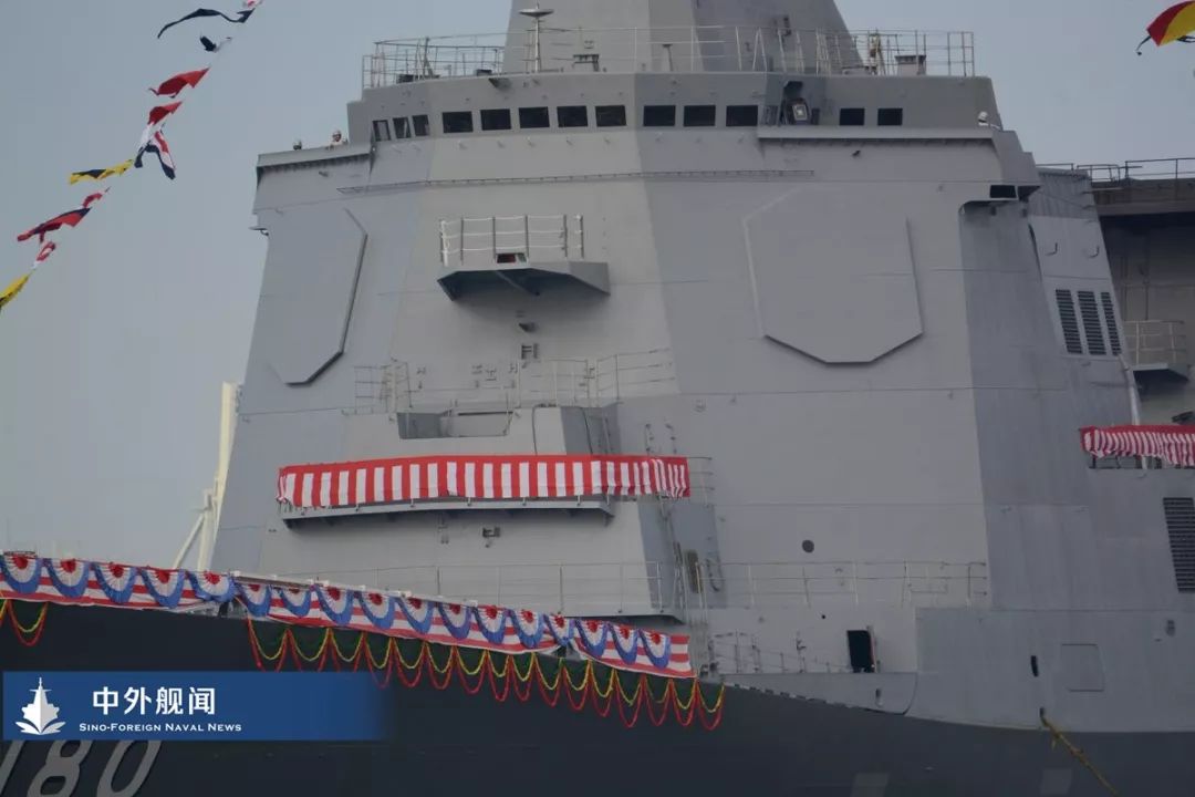 日本海自“羽黑”号万吨防空大驱下水_凤凰网军事_凤凰网