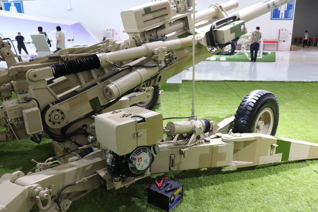中东富国采购中国AH4榴弹炮部署战场，钛合金打造彰显富豪风范__凤凰网