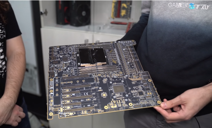 与华硕技嘉比起来，EVGA的LGA 3647主板显得比较寒酸__凤凰网